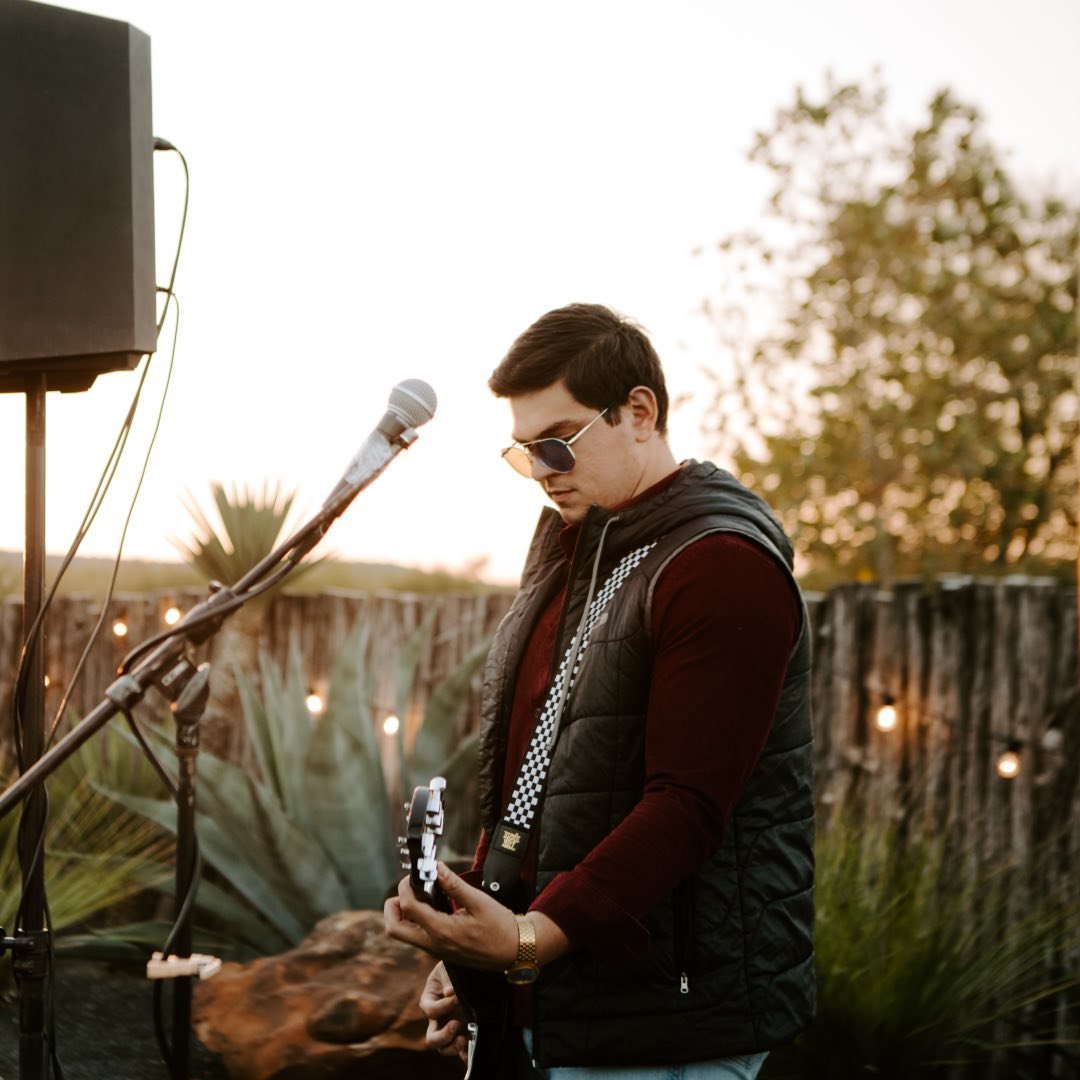 Jerry Almaraz - Wednesday Singer Songwriter "Pass The Boot" Series